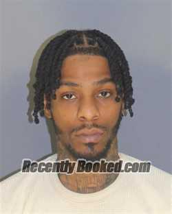 Recent Booking / Mugshot for QUASHAWN Z DAVIS in Essex County, New Jersey