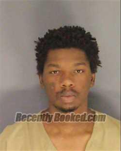 Recent Booking / Mugshot for RAYMOND SHAW in Essex County, New Jersey