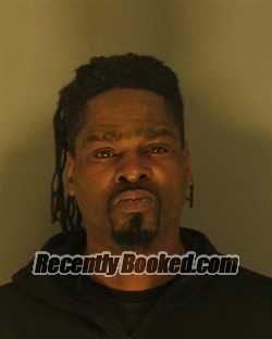 Recent Booking / Mugshot for MARLON HOWARD in Essex County, New Jersey