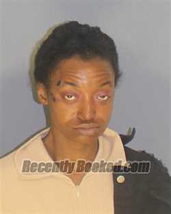 Recent Booking / Mugshot for SHANAE S MOORE in Essex County, New Jersey