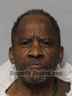Recent Booking / Mugshot for DARRELL W BULLOCK in Essex County, New Jersey