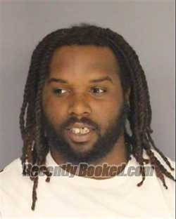 Recent Booking / Mugshot for QUARON A HUGGINS in Essex County, New Jersey