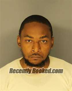 Recent Booking / Mugshot for QUASIM K MCRAE in Essex County, New Jersey
