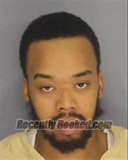 Recent Booking / Mugshot for WAYNE BARTON in Essex County, New Jersey