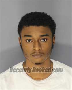 Recent Booking / Mugshot for ISAIAH S JACKSON in Essex County, New Jersey