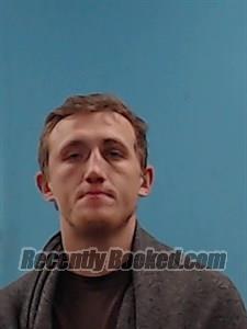 Recent Booking / Mugshot for Justin Lurray Willett in Boone County ...