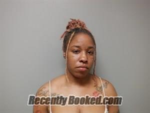 Recent Booking / Mugshot for Tiara La'shaye Moore in Craighead County ...