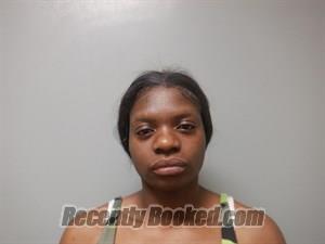 Recent Booking / Mugshot for Victoria Shantia Reed in Craighead County ...