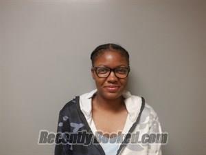 Recent Booking / Mugshot for Emberal Laquisha Johnson in Craighead ...