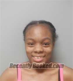 Recent Booking / Mugshot for Reniesha Tashaye Spencer in Craighead ...