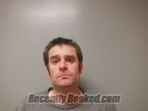 Recent Booking / Mugshot for Ryan Travis Easton in Craighead County ...