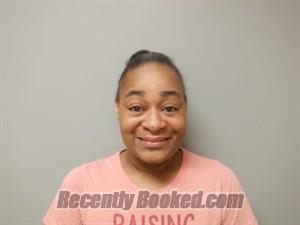 Recent Booking / Mugshot for Robin Travette Griffin in Craighead County ...