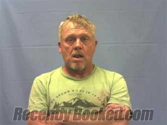 Recent Booking / Mugshot for CHRISTOPHER RAY WARD in Crawford County ...