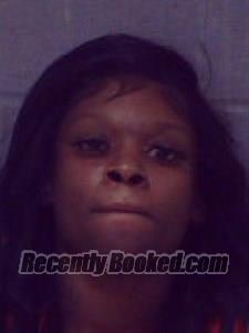 Recent Booking / Mugshot for Taneka Shawun Freeman in Crittenden County ...