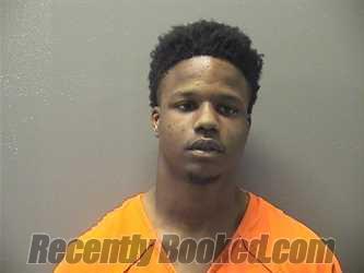 Recent Booking / Mugshot for DEMETRIUS LAMAR HOLMES in Garland County ...