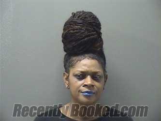 Recent Booking / Mugshot for LASHANDRA TUJUN WILLIAMS in Garland County ...