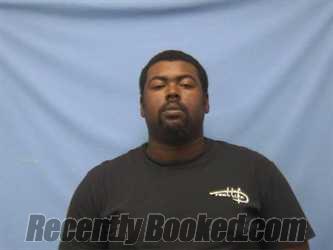 Recent Booking / Mugshot for QUINTEN LEDALE SANDERS in Pope County ...