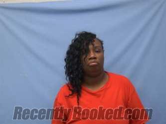 Recent Booking / Mugshot for CANDACE LATRICE WHITMORE in Pope County ...