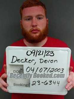 Recent Booking / Mugshot for Devon Earl Decker in Sebastian County ...