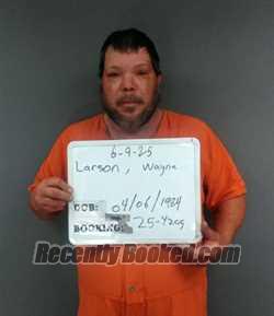 Recent Booking / Mugshot for Wayne Thomas Larson in Sebastian County ...