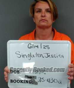 Recent Booking / Mugshot for Jessica Carline Singleton in Sebastian ...
