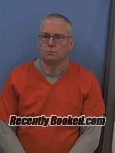 Recent Booking / Mugshot for Eddie Scott Seaton in Van Buren County ...