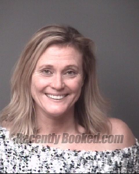 Recent Booking / Mugshot for JENNIFER ANN DUNHAM in Dubuque County, Iowa