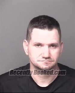 Recent Booking / Mugshot for CHRISTOPHER ROBERT COMEAU in Dubuque ...