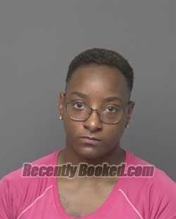 Recent Booking / Mugshot for LAZZARIA ANNETTA BARNES in Dubuque County ...