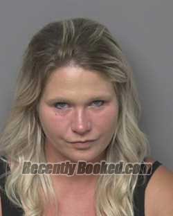 Recent Booking / Mugshot for HEATHER RENEE CASEY in Dubuque County, Iowa