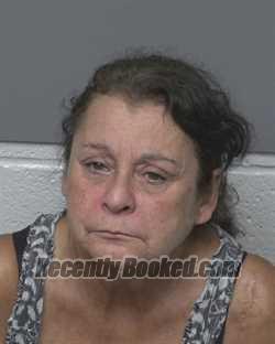 Recent Booking / Mugshot for ROBIN ROSE COPELAND in Dubuque County, Iowa