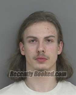 Recent Booking / Mugshot for DRAKE DAMYON SUMMERS in Dubuque County, Iowa