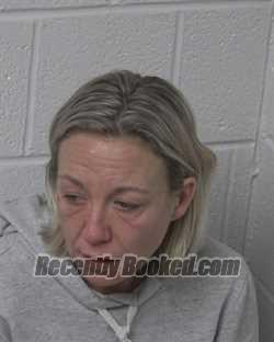 Recent Booking / Mugshot for CANDY LYNN HOVIND in Dubuque County, Iowa