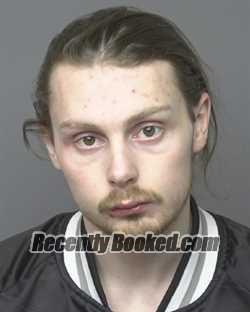 Recent Booking / Mugshot for JASON MICHAEL LEITZINGER in Dubuque County ...