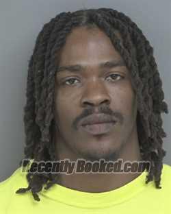 Recent Booking / Mugshot for TREMARIUS RASHAAN WASH in Dubuque County, Iowa