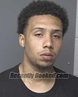 Recent Booking / Mugshot for MYKAL DESHAUN HEWITT in Dubuque County, Iowa